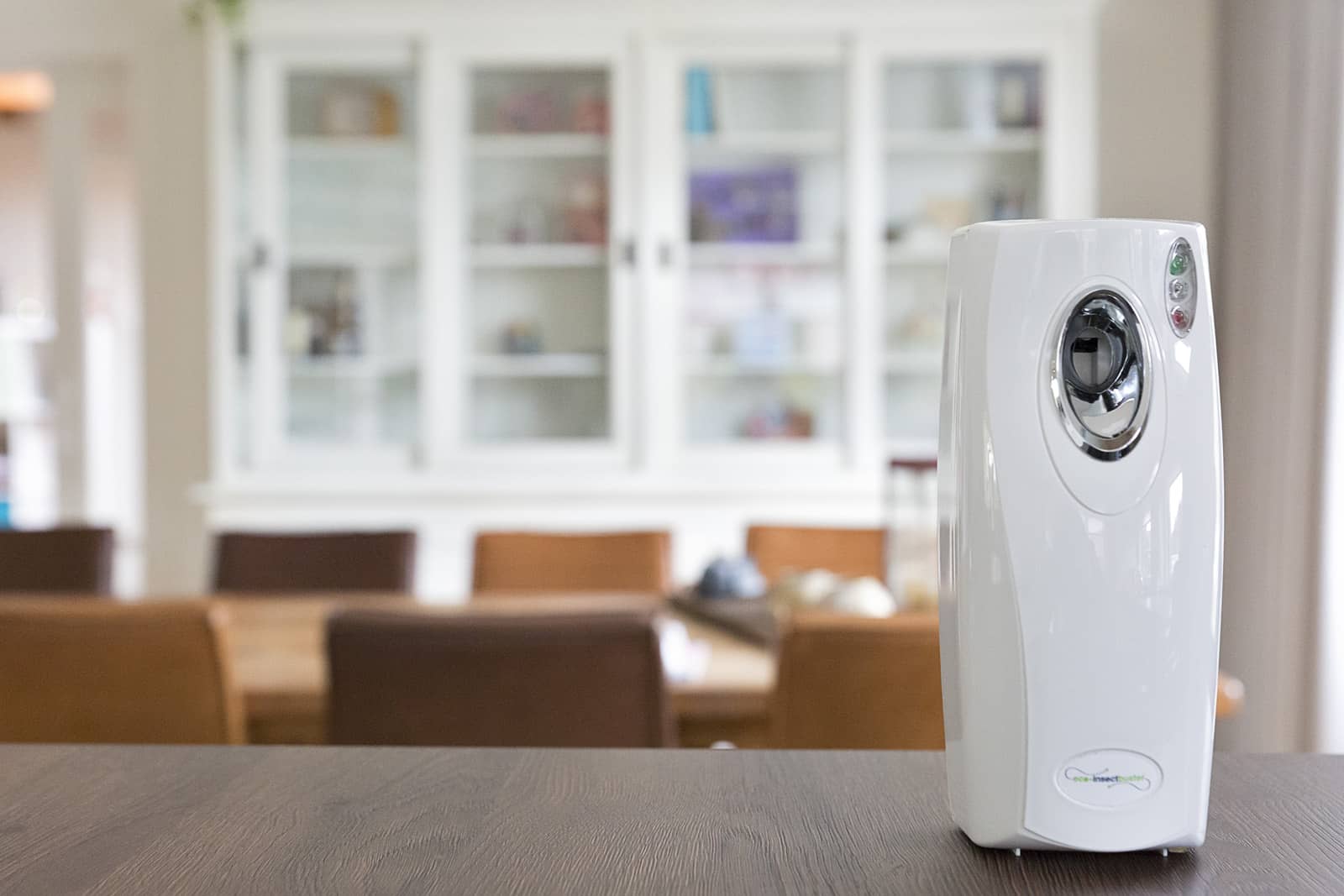 Eco-insectbuster - anti-insectsysteem - geen last van vliegen/muggen!